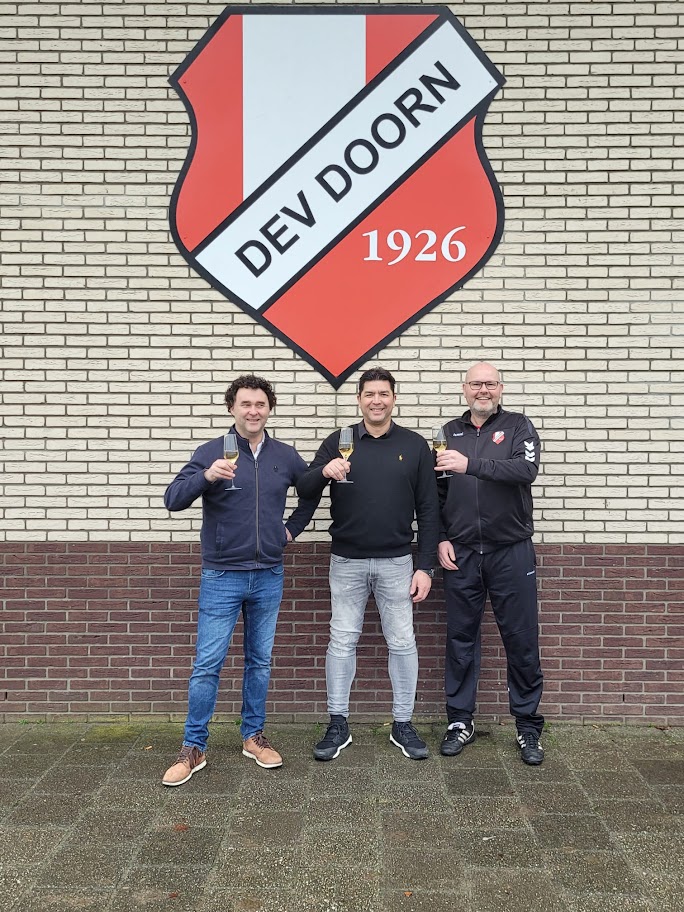 Roger d’Hollosy wordt definitief de nieuwe hoofdtrainer | DEV Doorn